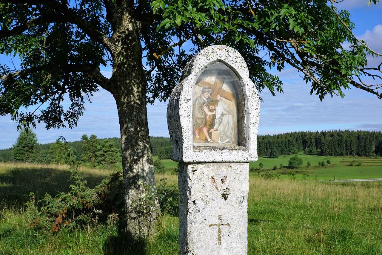 Den Kreuzweg mitgehen (April 2025) - Schwestern vom Guten Hirten ...